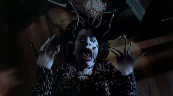 Screencaptures - 1996-thecraft-01472 - Fairuza Balk Gallery